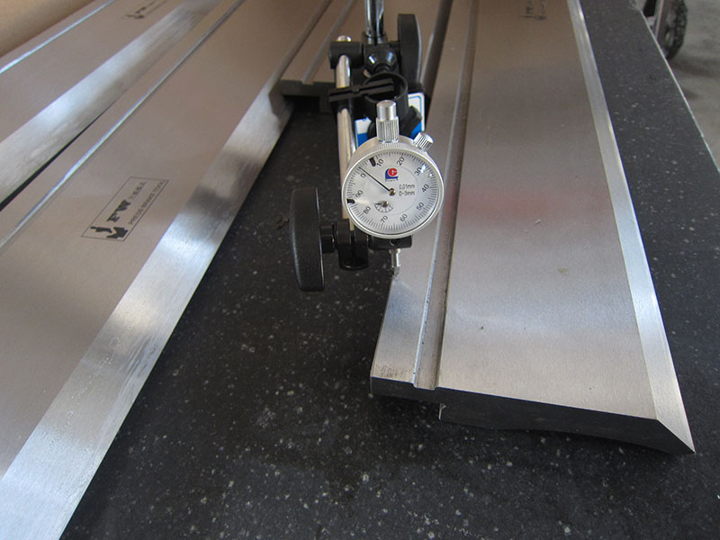 Standard and Special Press Brake Tooling Manufacturer | Fangwei